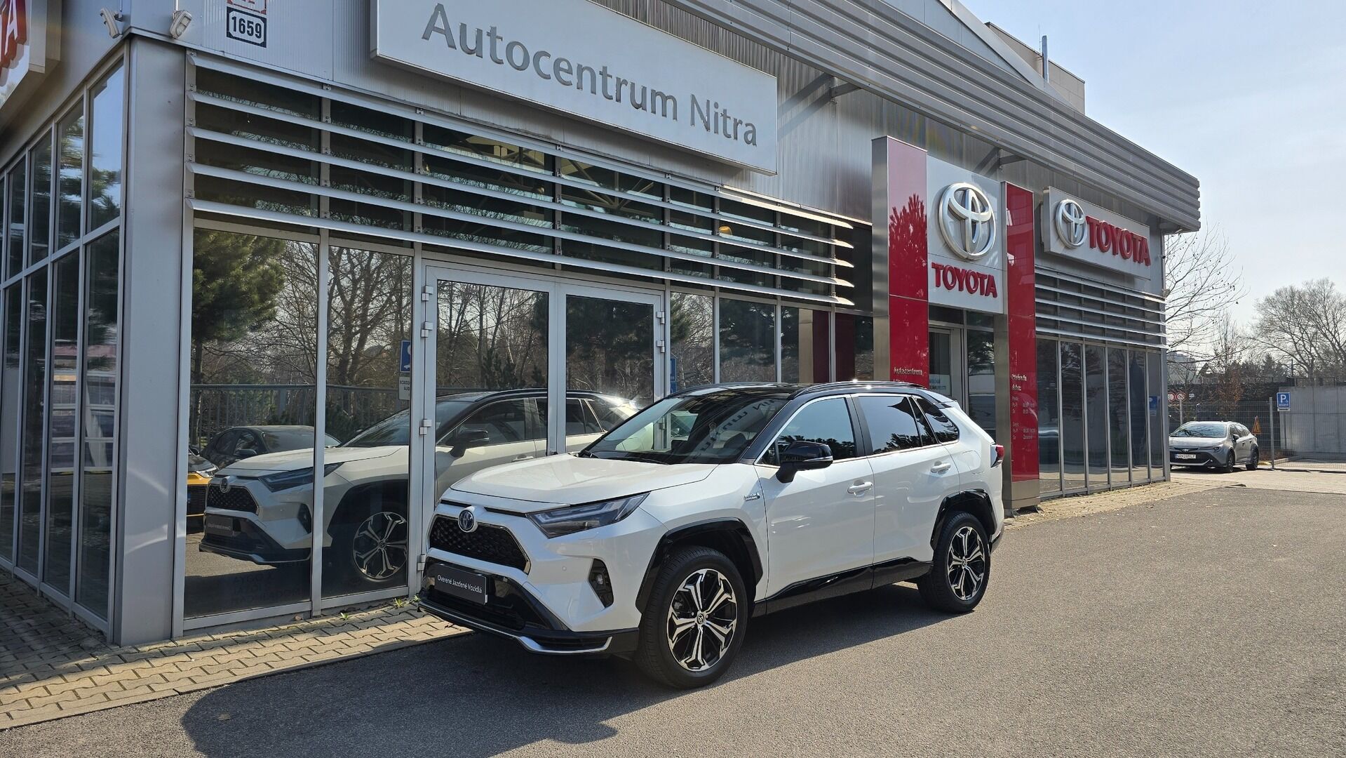Ponuka vozidla Toyota RAV4 2.5 PLUG IN Hybrid 2025 49 900 € s DPH ...